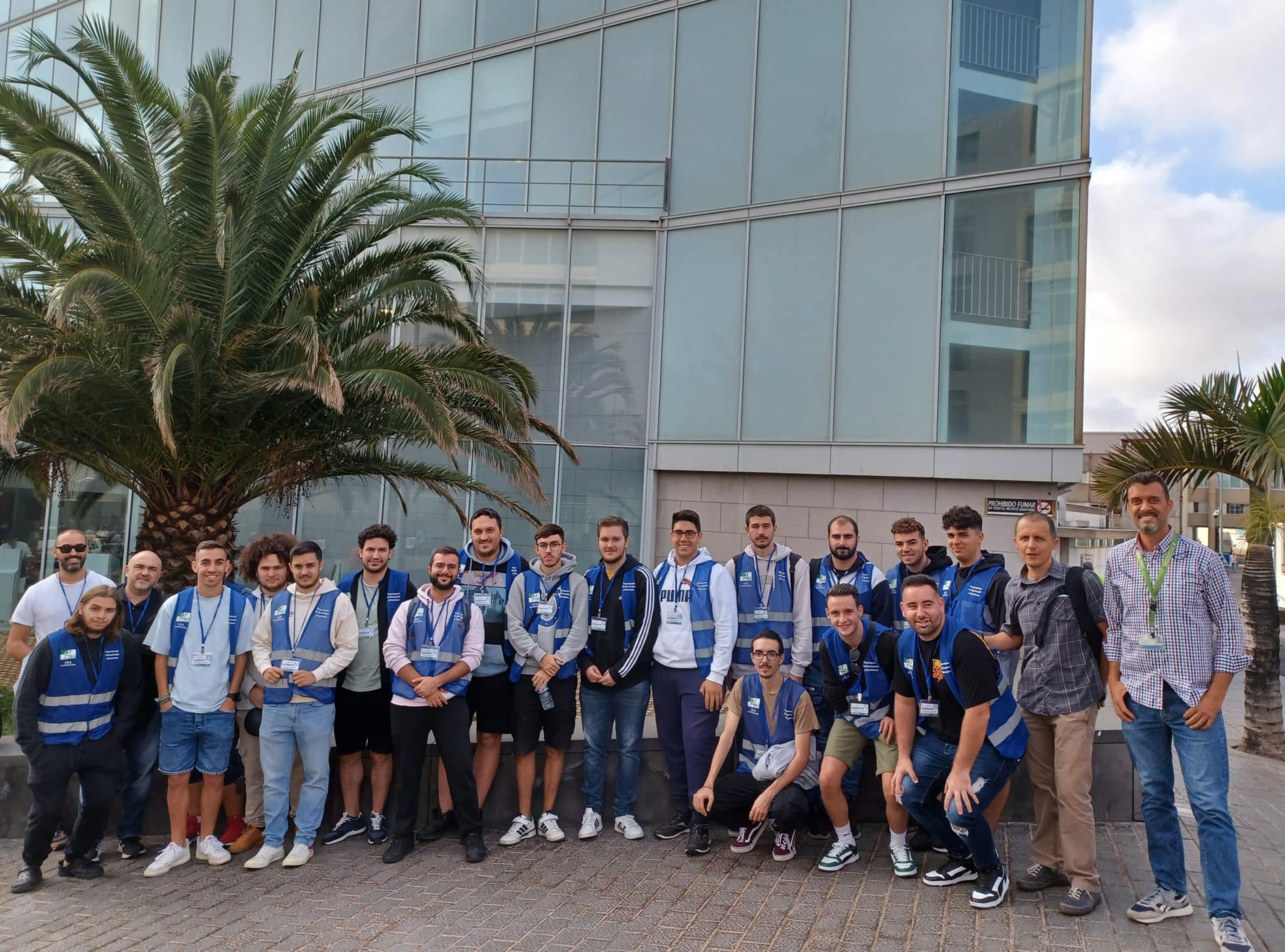 El HUC recibe la visita de los alumnos del IES La Guancha en las ...