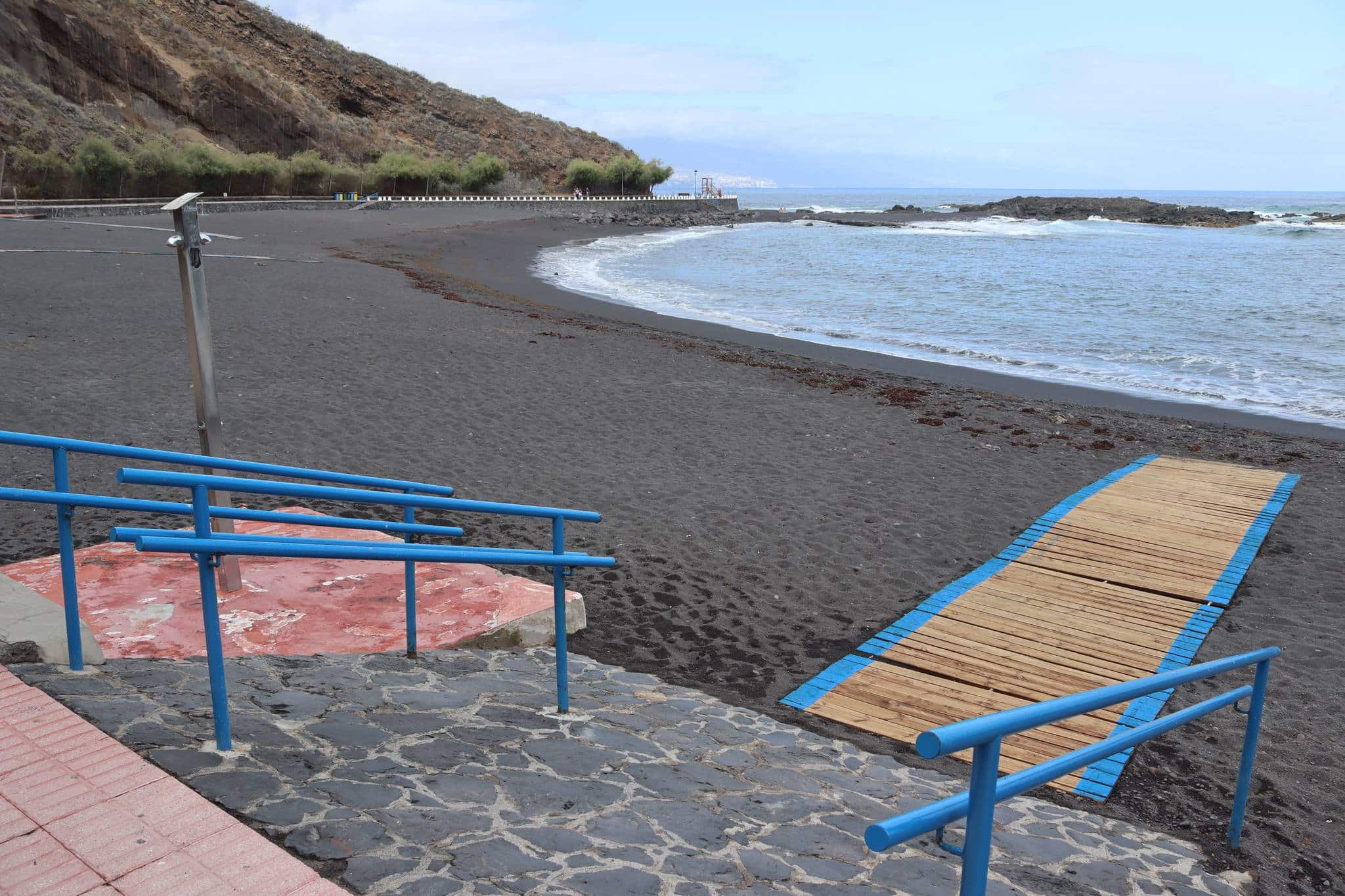 La Bandera Azul regresa un año más a la playa de La Arena, en Tacoronte ...